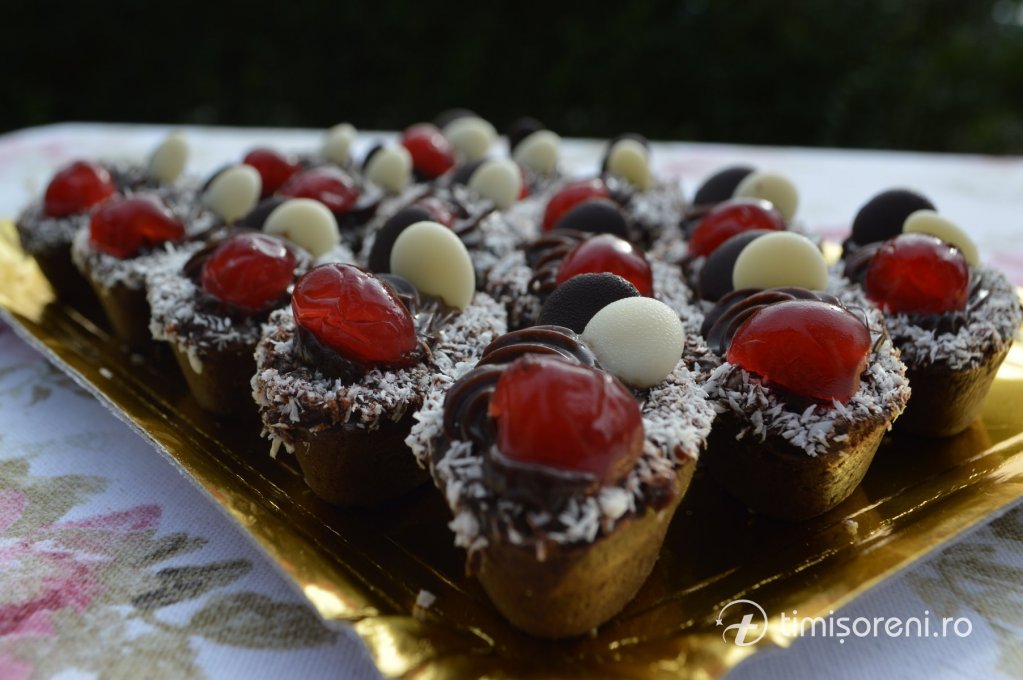 Patiserie in Timisoara by Cofetaria Trandafirul, galerie foto in Timisoara
